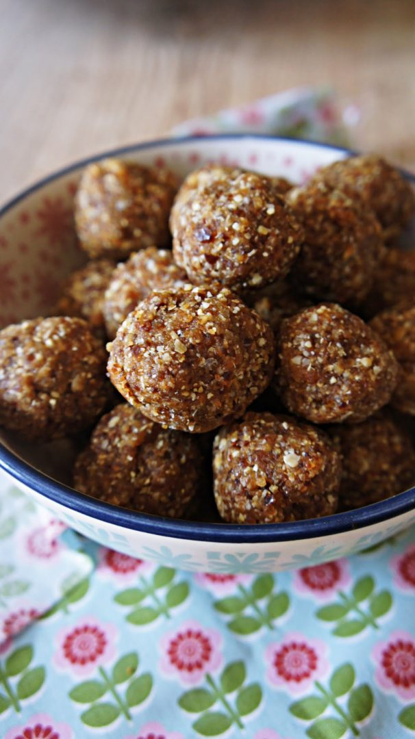 Receita de Energy Balls de Amendoim - Delicitas