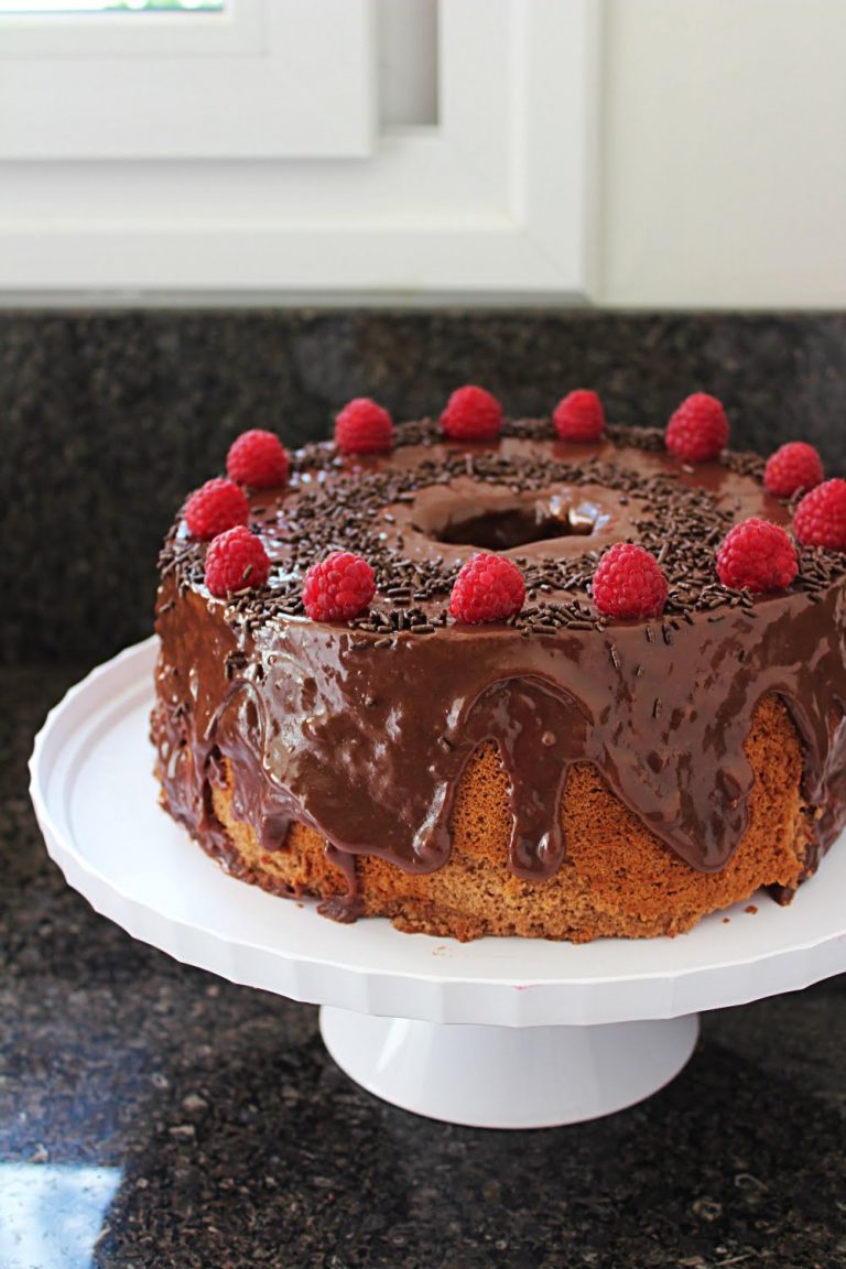 Receita de Bolo Chiffon de Chocolate - Delicitas